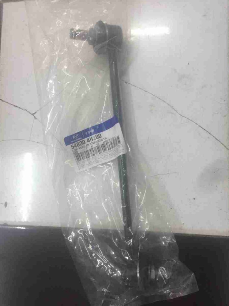 Rotuyn cân bằng trước trái Hyundai Starex phụ tùng chính hãng, giá tốt nhất